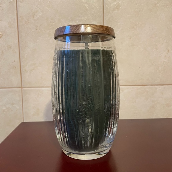 Yankee Candle | Accents | New Yankee Candle Crackling Pine Cone Pure ...